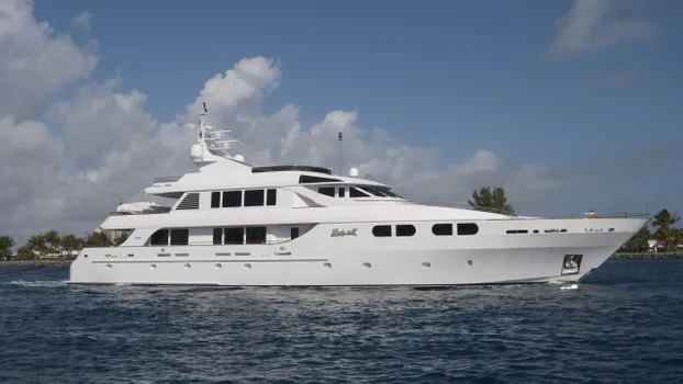 M3 yacht (Intermarine - USA, 44.81m, 2002)